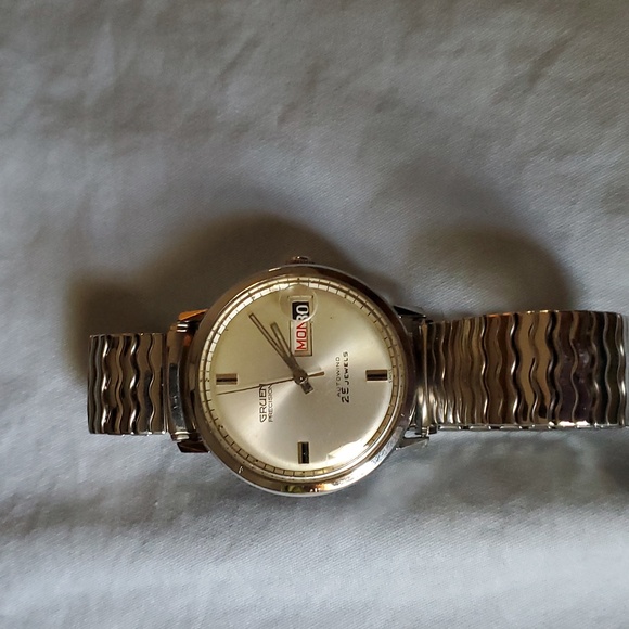 Gruen Watch | Accessories | Vintage 95s Mens Gruen Precision 25j Swiss ...